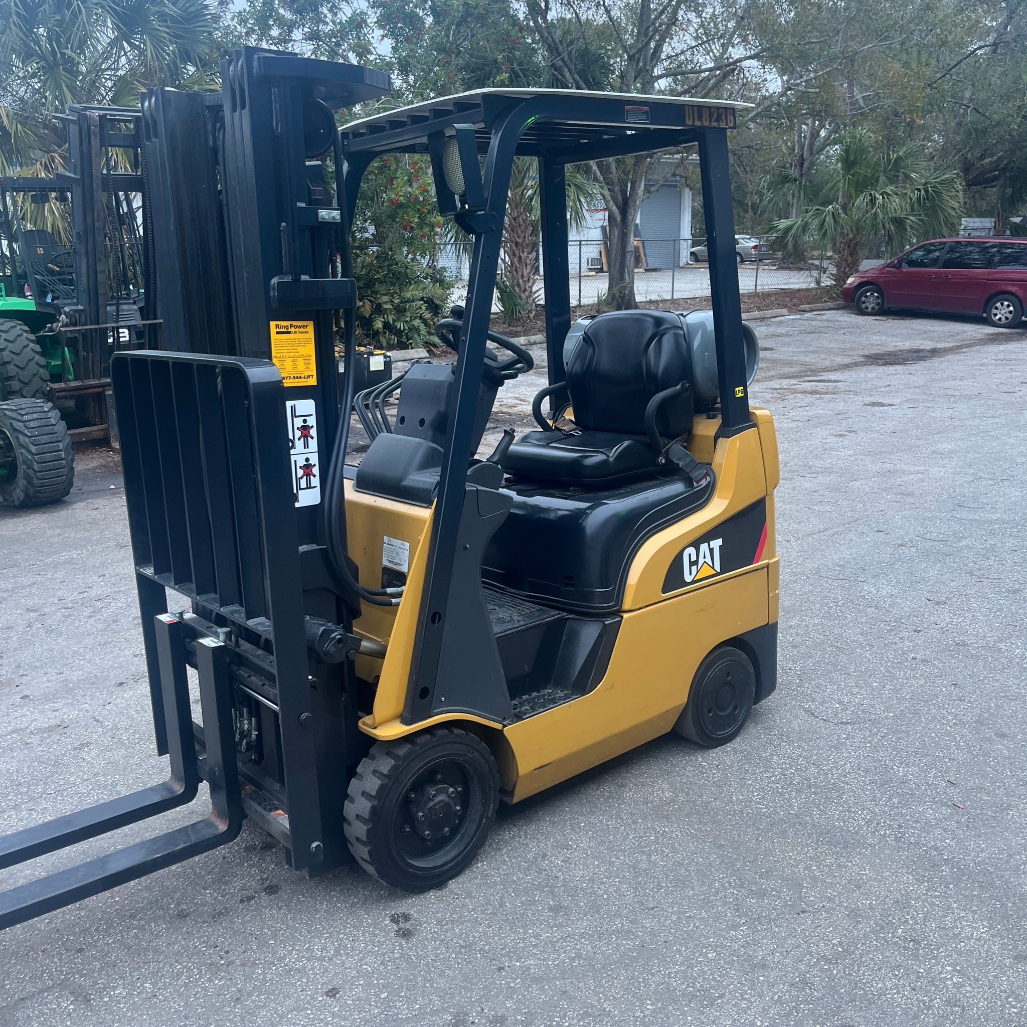 AAA Forklifts - 2011 Caterpillar 2C3500 3500 lb. LPG Forklift w ...