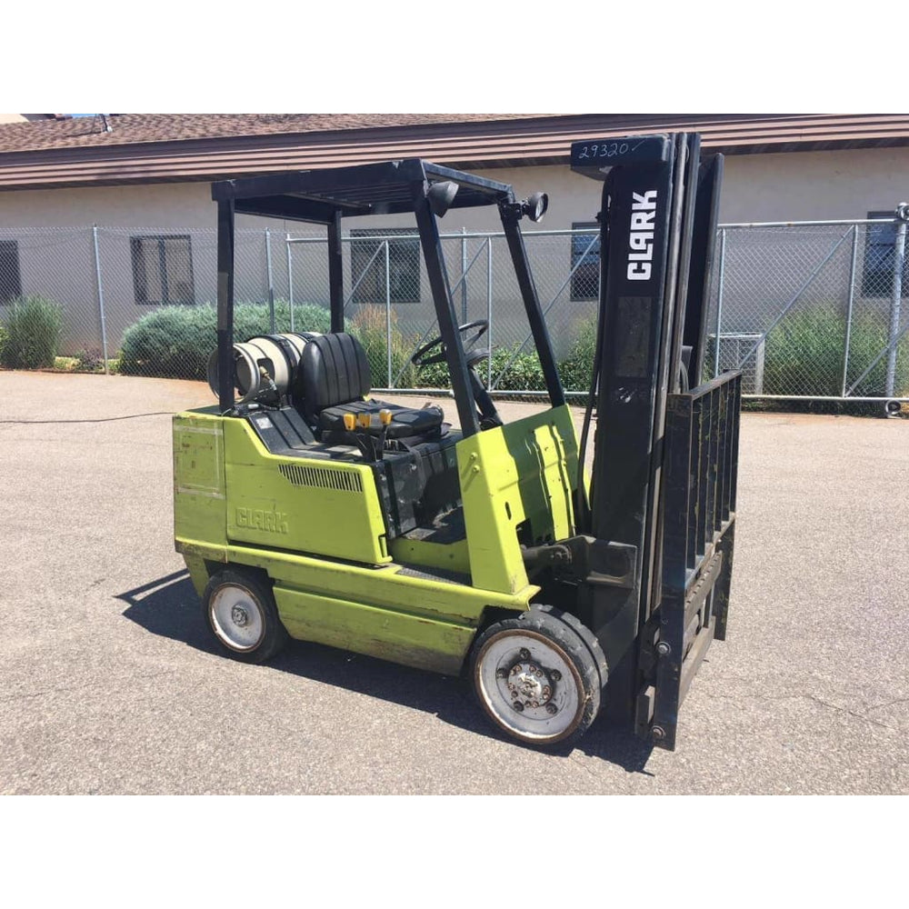 AAA Forklifts - Panel de cubierta del radiador Clark GCX25 Forklift
